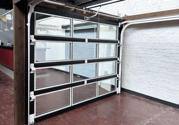 Porte de garage vitrée intégrale sur mesure personnalisable